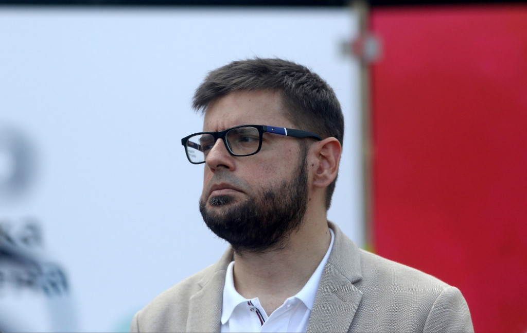 Ivan Karl: Pozorišta nastavljaju da rade