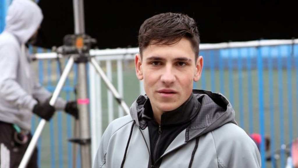 Denis Murić o odlasku iz Srbije: U rancu nosim knjigu iz engleskog i ...