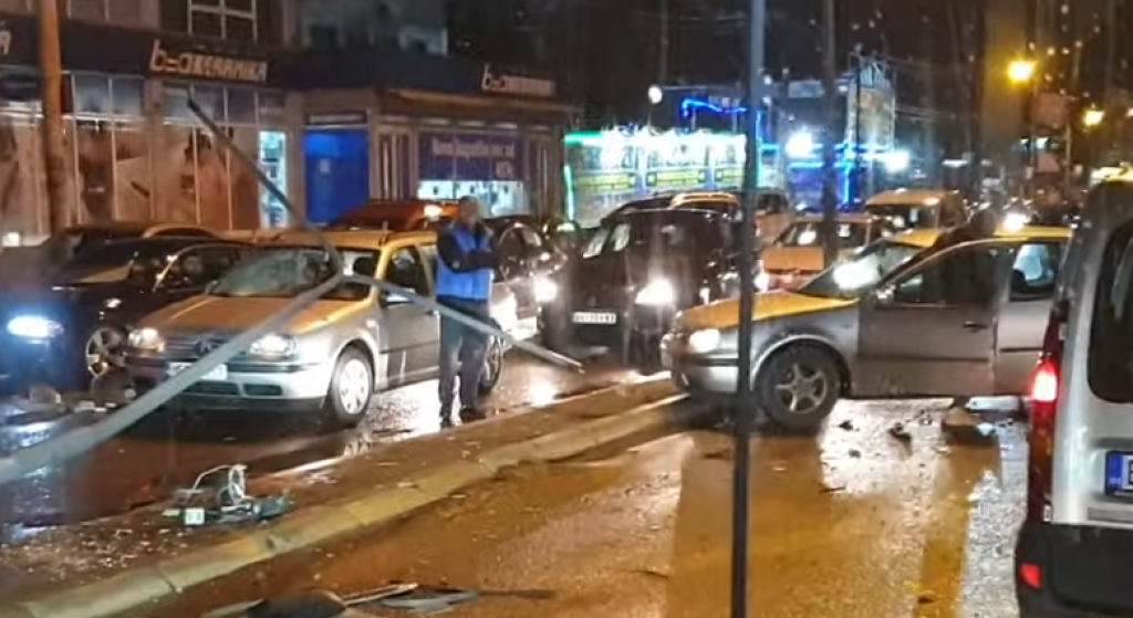 Pijan prošao kroz crveno i izazvao sudar, drugi vozač lakše povređen ...