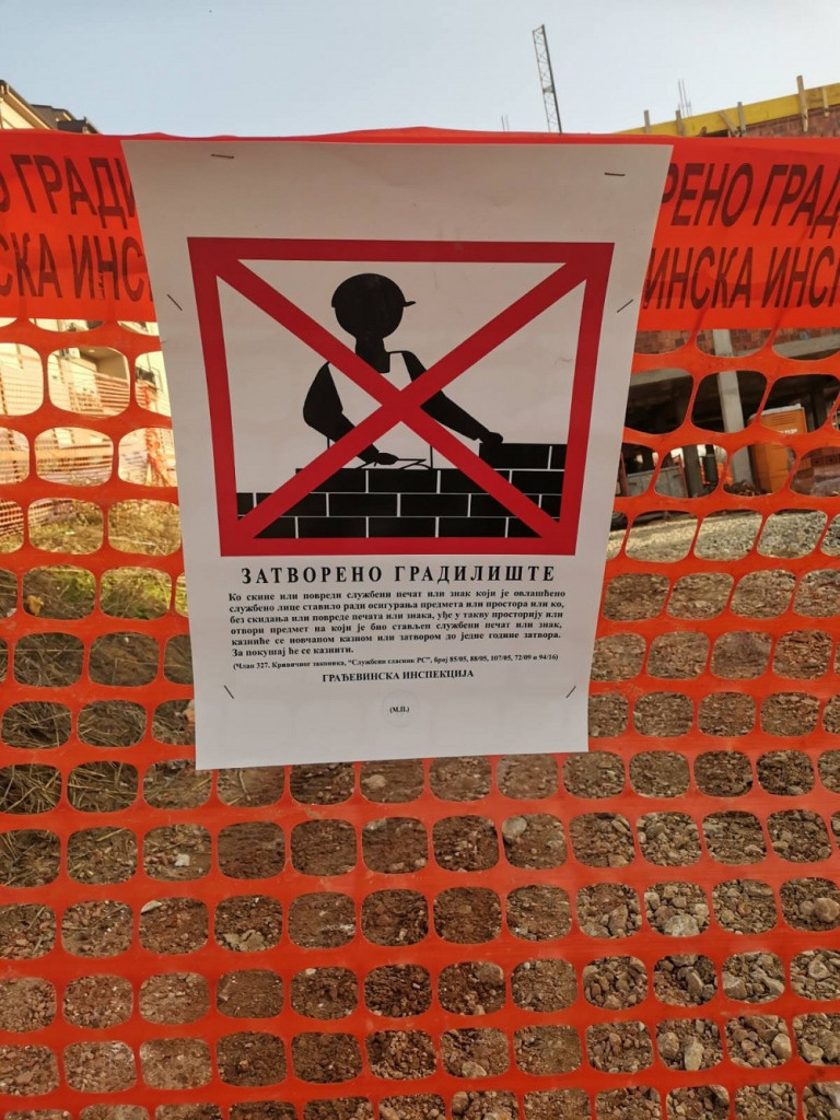 Po rešenju građevinske inspekcije: Počelo uklanjanje sporne ograde na ...
