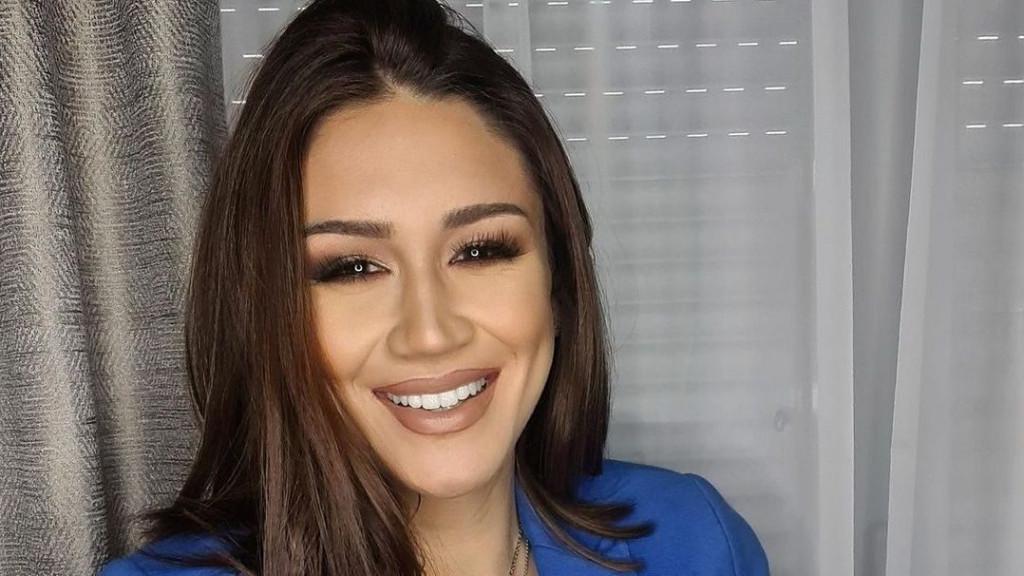 Ne zaboravlja dan kada ju je Đoković zapratio na Instagramu! Pevačica poručila: Za džabe bih mu ...