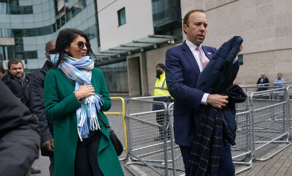 Henkok posle ostavke poručio: "Izneverio sam narod"