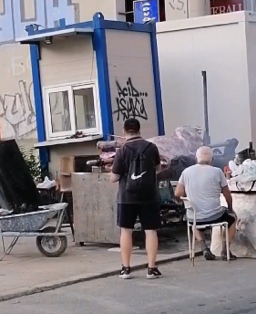 Živeće ovaj narod: Radnici okrenuli vola na ražnju kod Vukovog ...