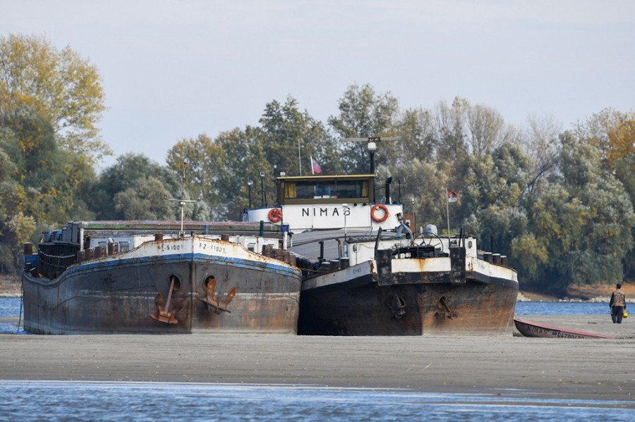 Foto-vest: Sprud kod Novog Sada otežava plovidbu