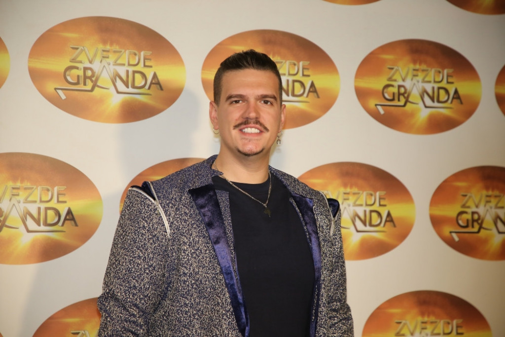 Zaneo se: Isak Šabanović vitlao pištoljem po Beogradu! (FOTO)