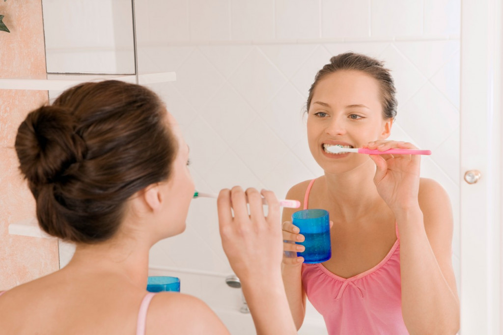 Pre ili posle: Doktorka otkriva da li je dobro prati zube nakon što smo ...