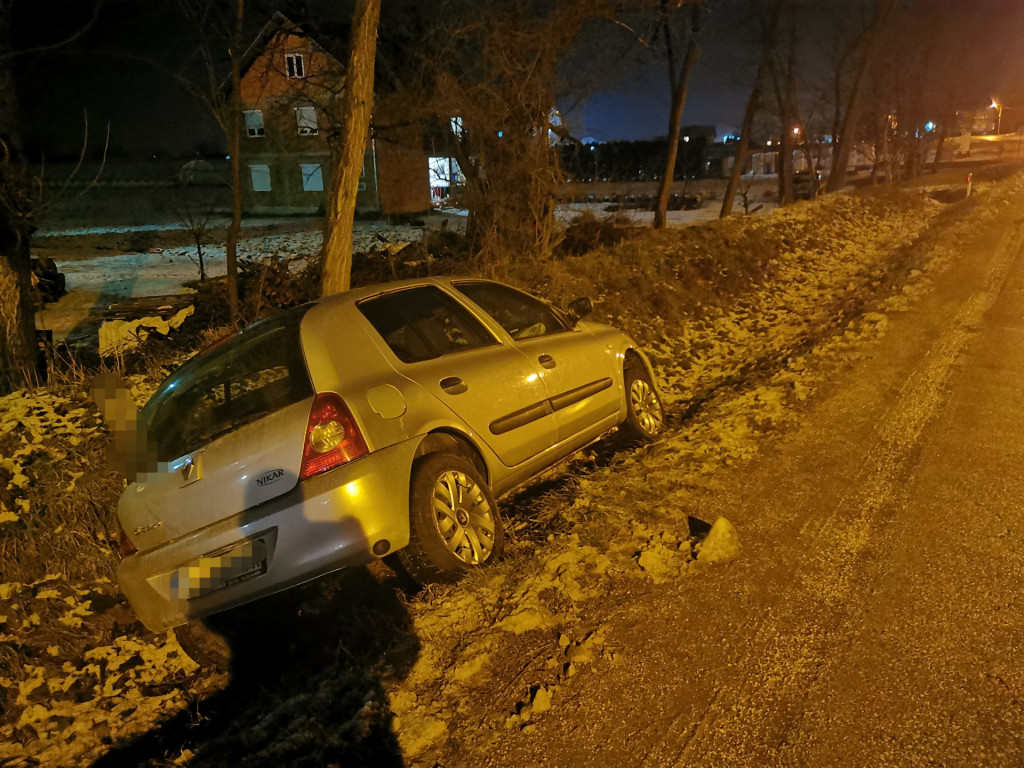 Jeziv sudar kod Čačka: Mrtav pijan vozač izazvao udes, troje teže povređeno (FOTO)