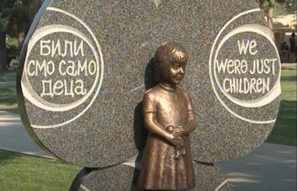 Tašmajdanski park ima video-nadzor i čuvara, a statua Milice Rakić dva ...