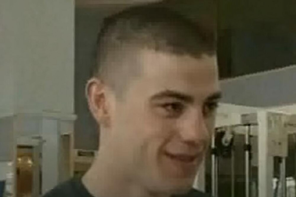 Uleteli u kafanu i tukli ga mačetama: Poznati leskovački bokser u lokvi ...