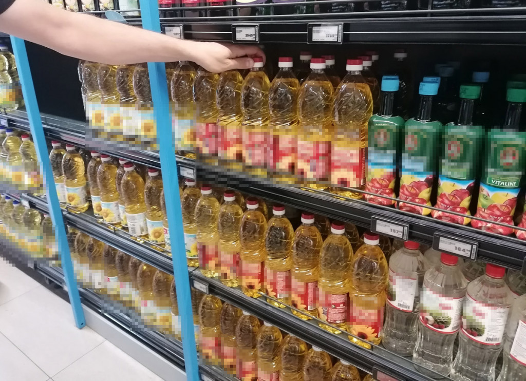 Jestivo ulje bez ograničenje cene, brašno pod kontrolom