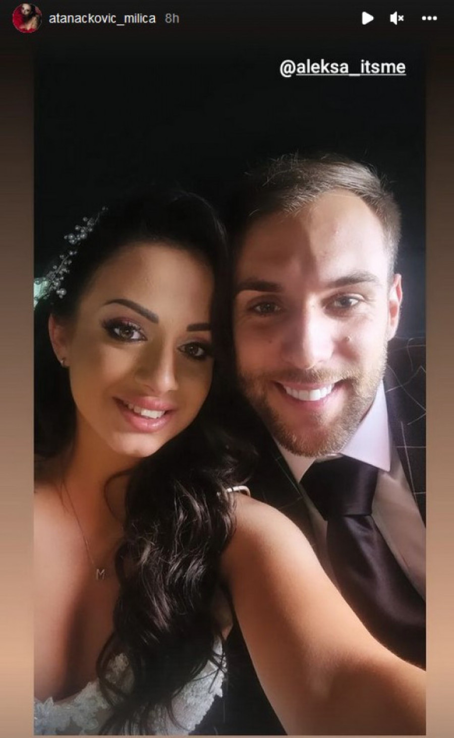 Prve fotografije sa venčanja zvezde „Granda"! Ovu je pesmu odabrala za ...