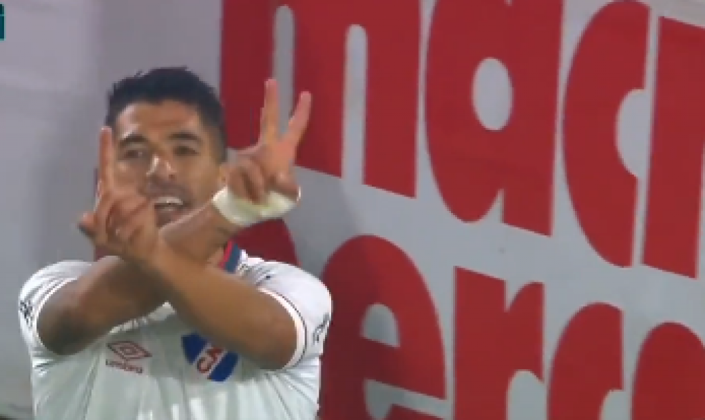 Pistolero ponovo "puca": Suarezov gol digao Montevideo na noge! I još ...