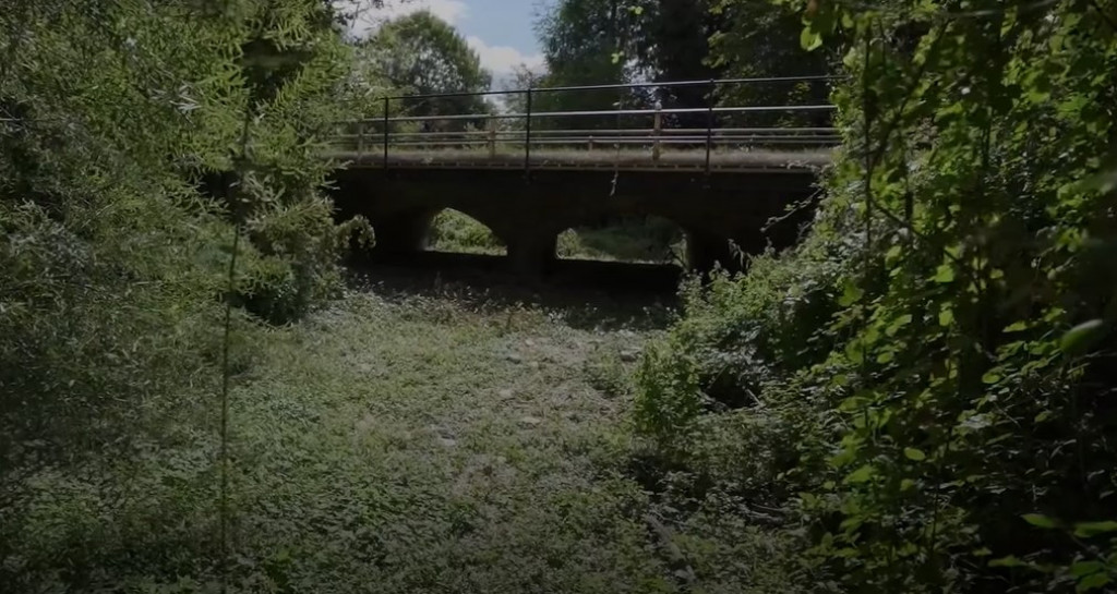 Izvor reke Temze presušio: Prvi put u istoriji se pomerio 8 kilometara ...