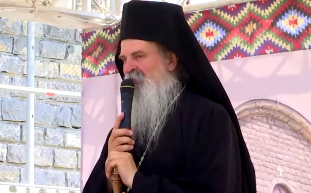 Vladika Teodosije uputio snažnu poruku izbeglima sa KiM i povratnicima ...