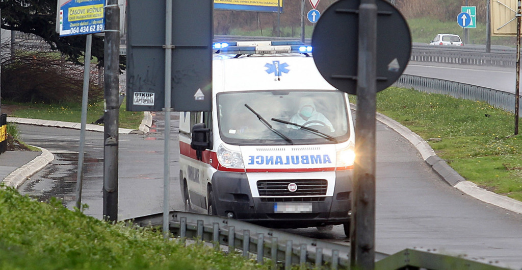 Udes na Vidikovcu: Baka (70) oborena na pešačkom prelazu kod "Mekdonaldsa"!