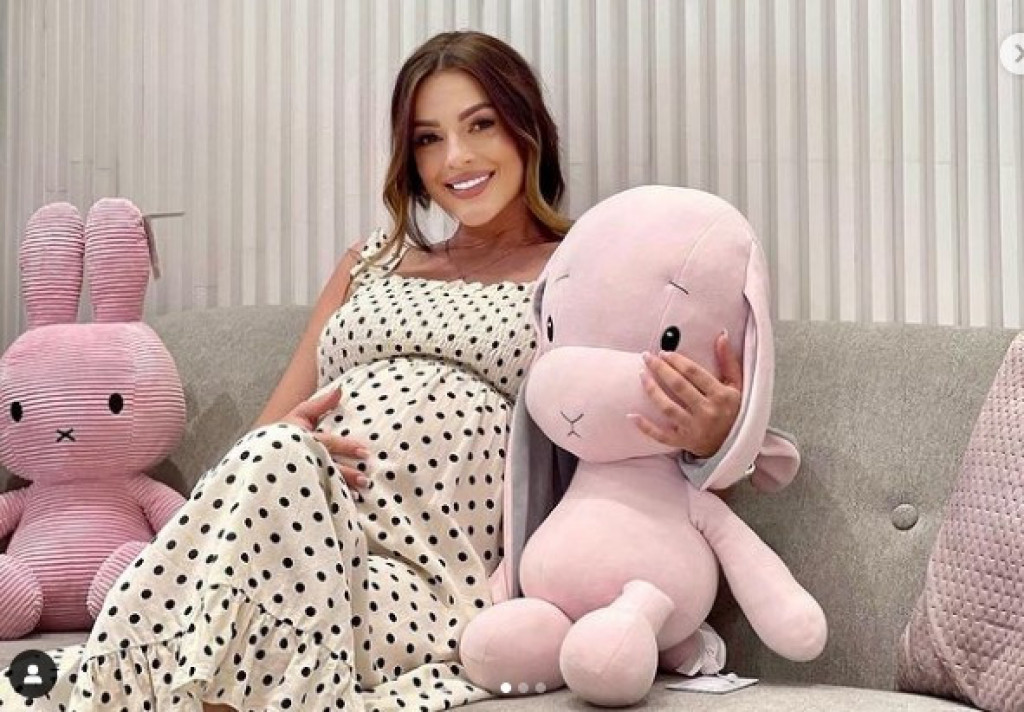 Jelena Kostov prvi put nakon porođaja: Otkrila kako podnosi nespavanje ...