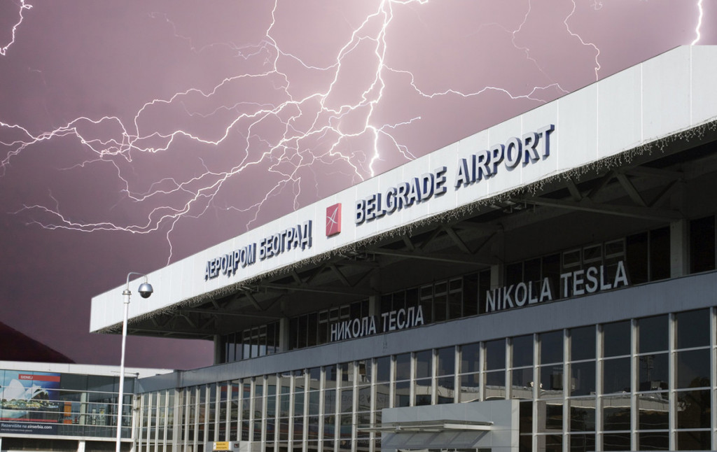 Grom udario u zgradu beogradskog aerodroma! Sletanje i poletanje sa ...