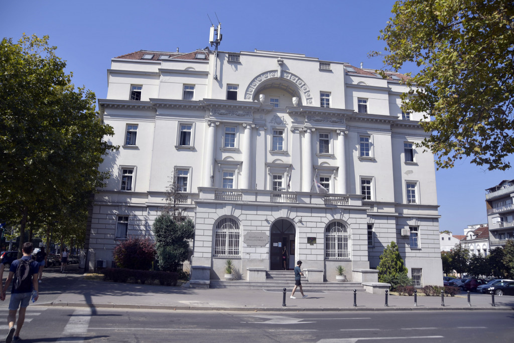 Kako studenti u Beogradu žive u domovima: Doručak, ručak i večeru ...