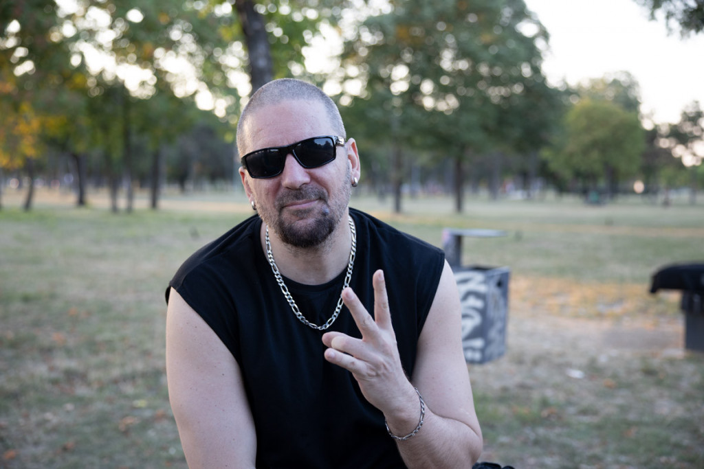 Frontmen benda "Sunshine" otkriva kako su mu pretili oružjem, nudili ...