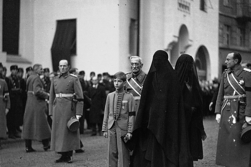 “Kralj jedne nesreće”: Petar II Karađorđević napustio zemlju tokom ...