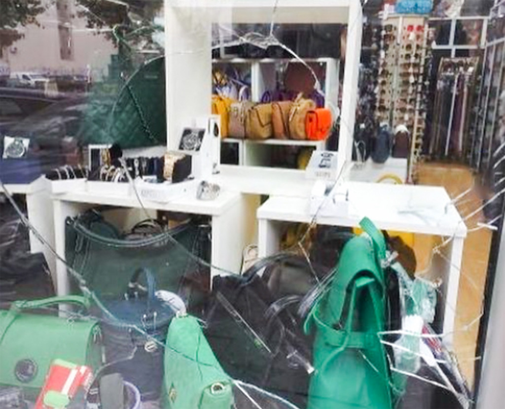 Razbojništva u Beogradu ne prestaju: Maloletnici razbili izlog i ukrali ...