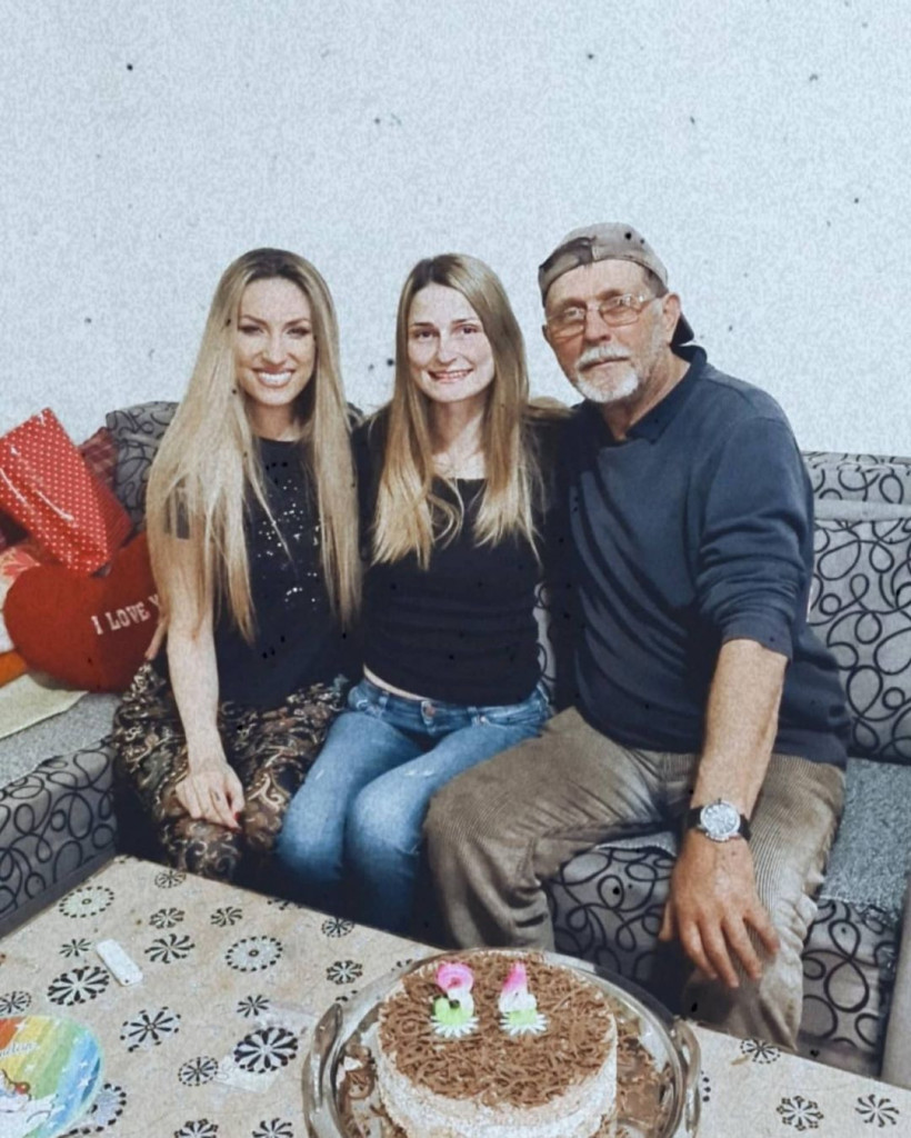 Rada Manojlović zaposlila sestru Maju kao menadžerku