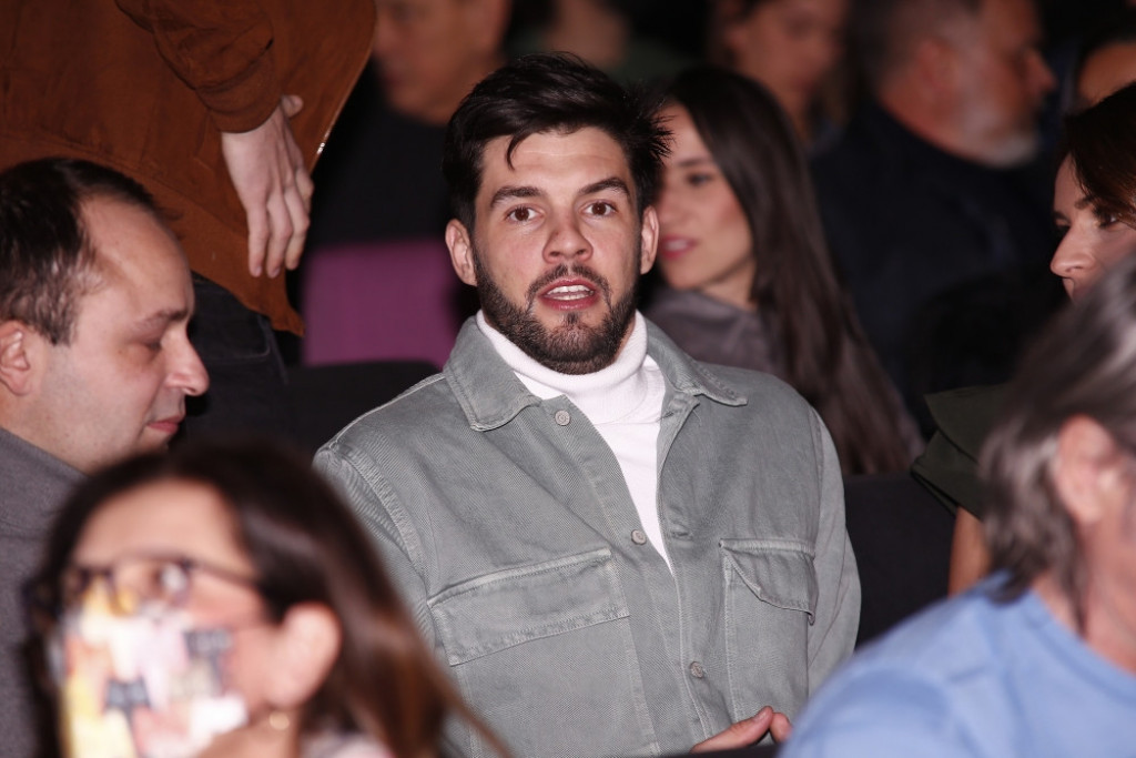 Stevan Piale se nekad i ne javi komšijama ispred zgrade