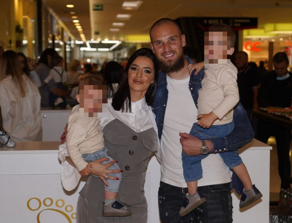 Lepe vesti iz porodice Rajković: SIn Tadija gledao tatu