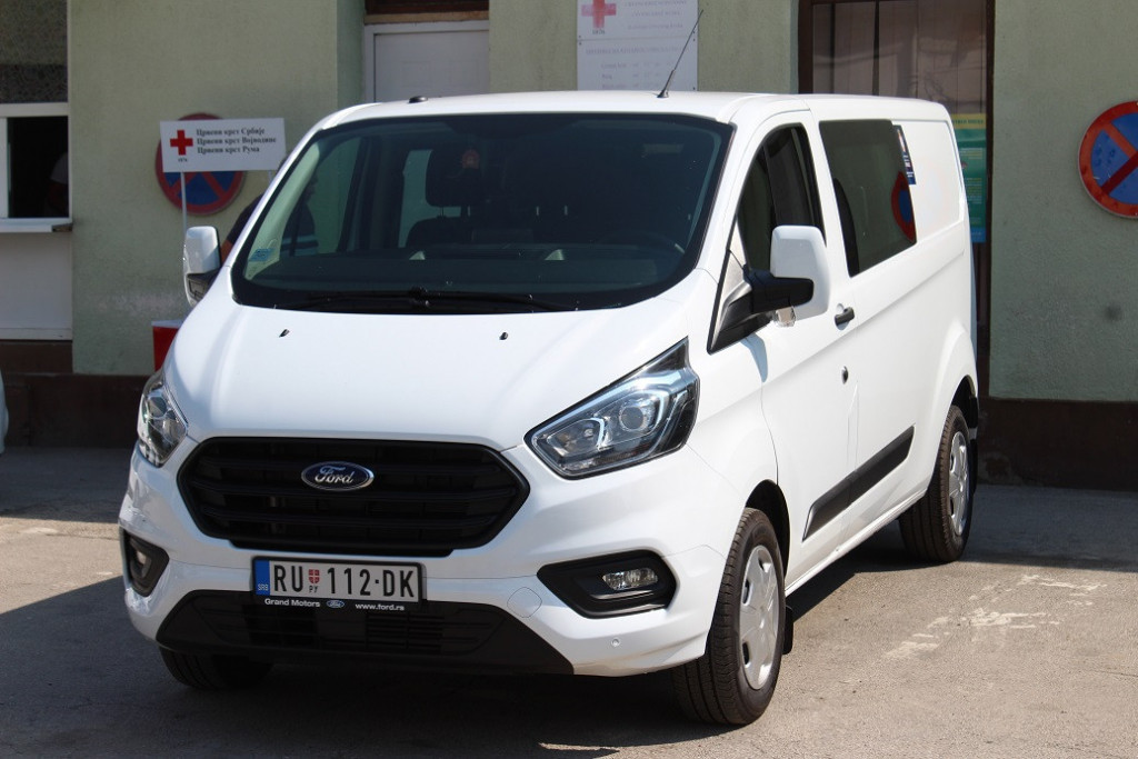 Novo kombi vozilo za efikasniji rad Crvenog krsta Ruma