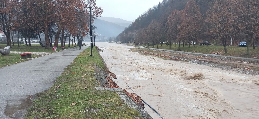 Upozorenje poplave u Srbiji izlivanje reka