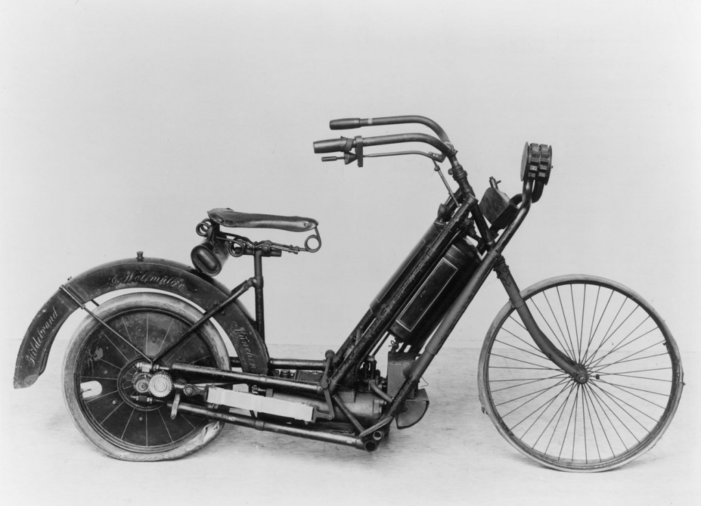 Prodat najstariji motocikl na svetu