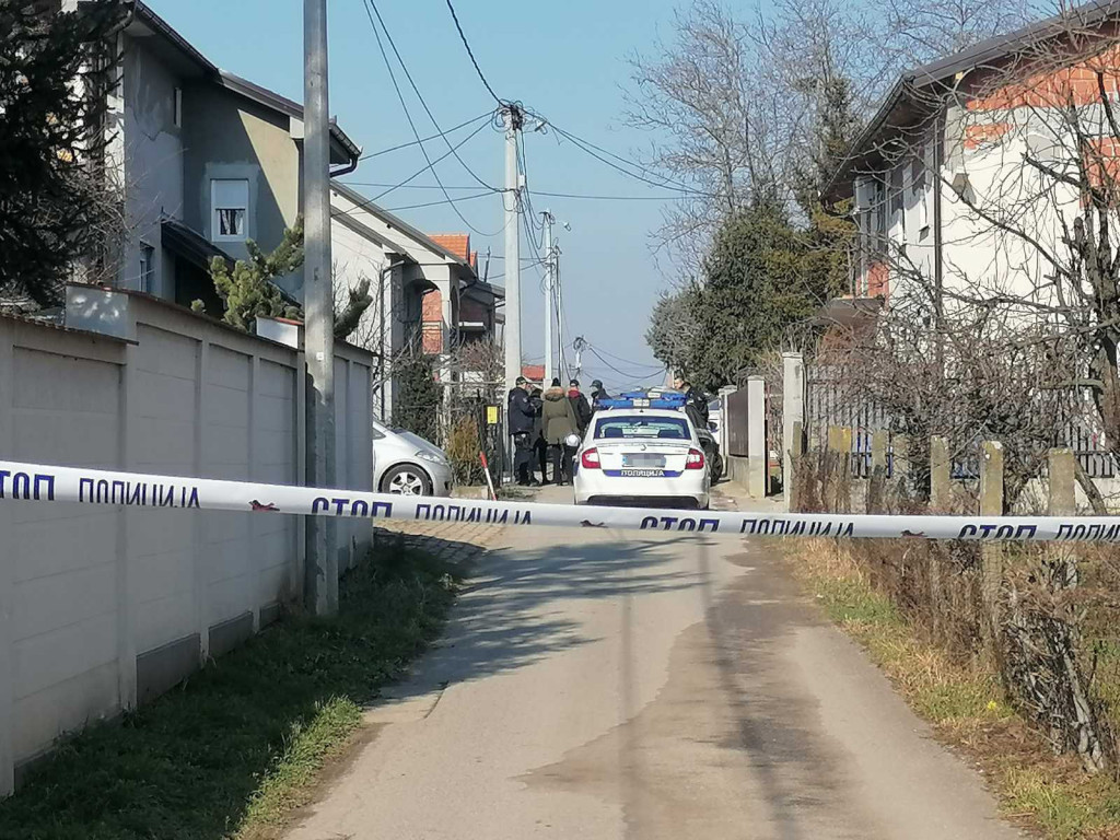 Sin izbo oca i majku u Surčinu