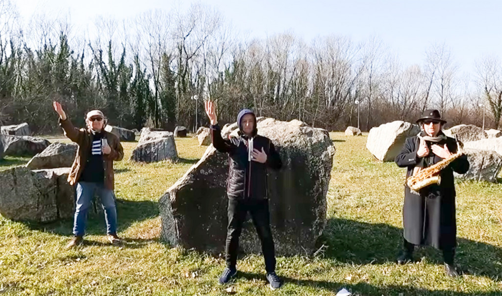 Profesor repuje studenti polažu ispit