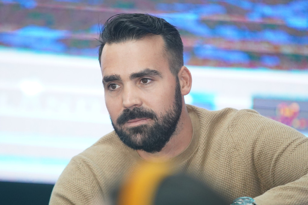 Miodrag Radonjić nag u moru