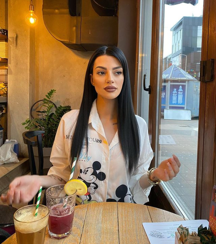 Tara Simov objavila ultrazvuk bebe