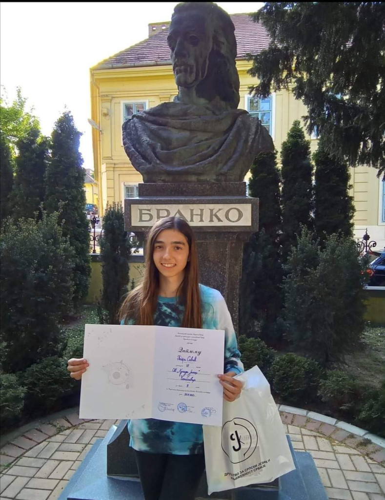 Petra Simić osvojila 6 nagrada na takmičenjima iz srpskog