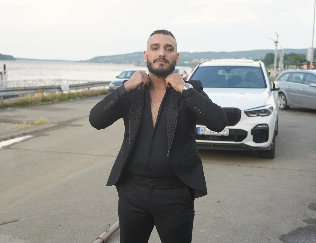 Kako izgleda brat Darka Lazića
