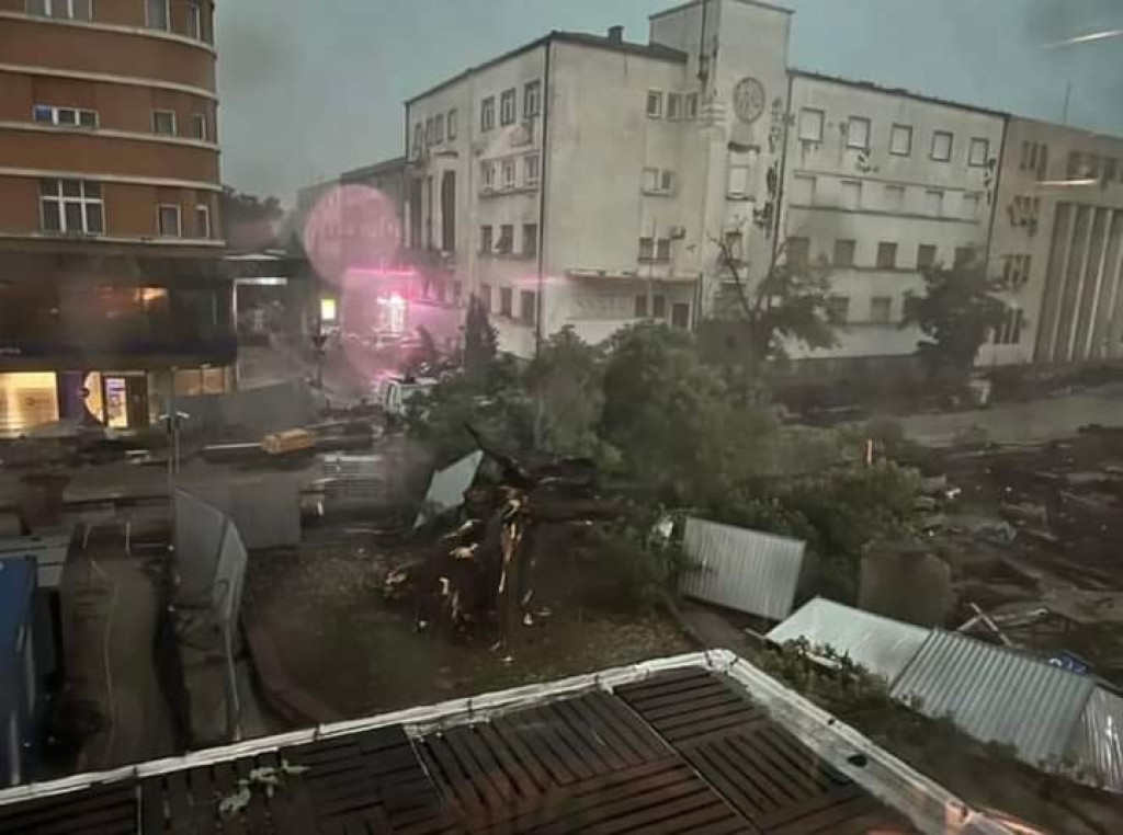 Superćelijska oluja uništila jedan od simbola Novog Sada