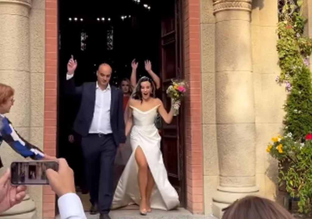 Prvi ples Maše Memedović sa suprugom