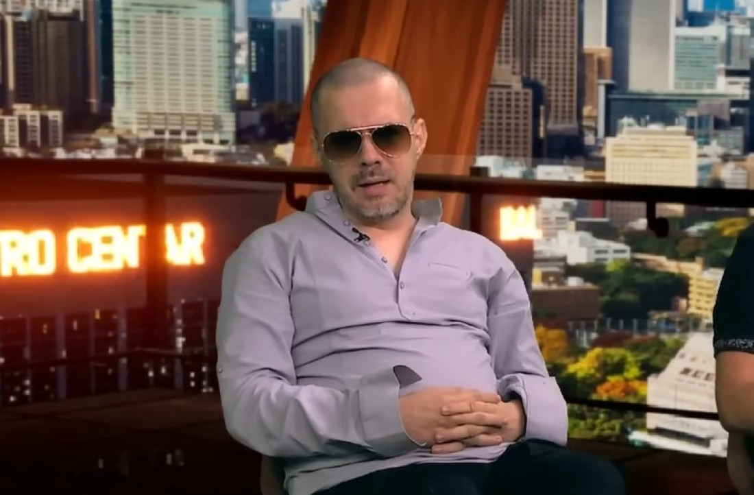 Bojan Tomović pokazao dvoglavog orla