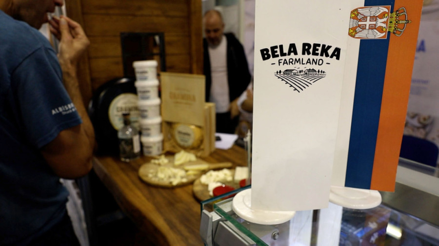 Farma restorana Bela reka pravi buratu i meso angusa