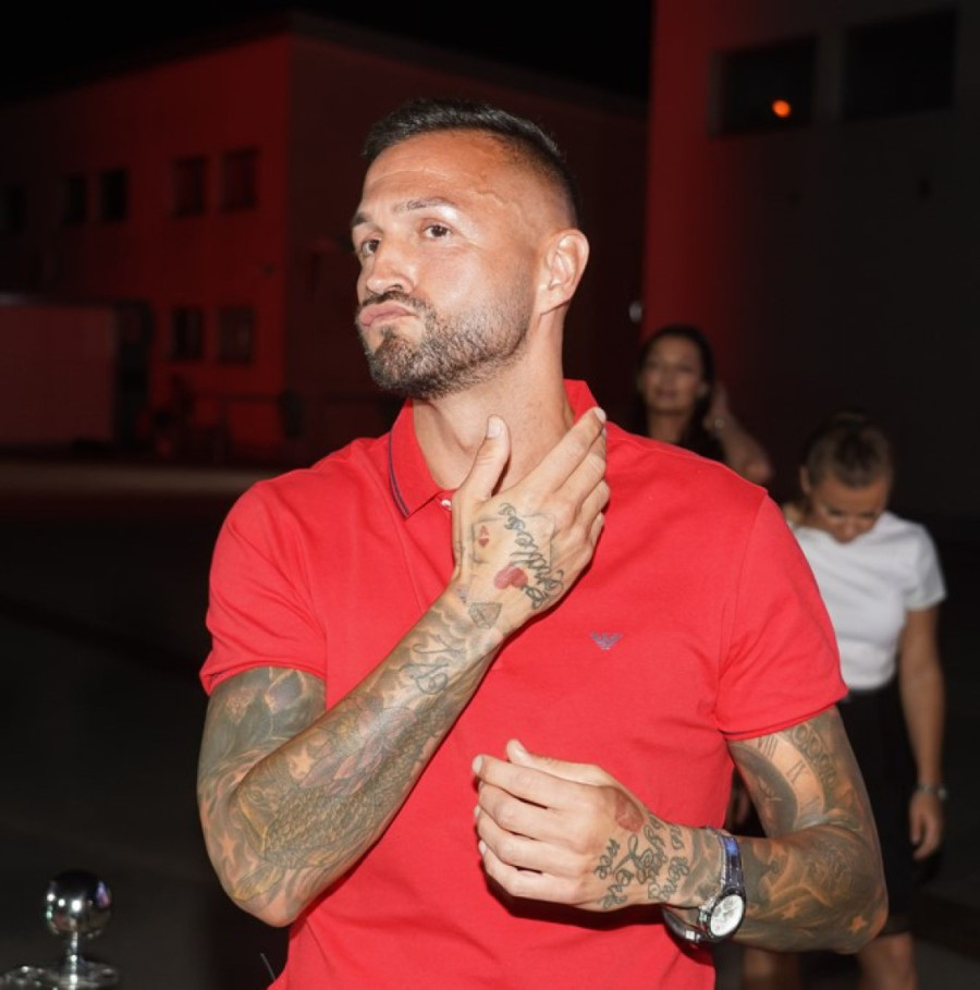 Sale Luks ulazi u "Elitu 9"