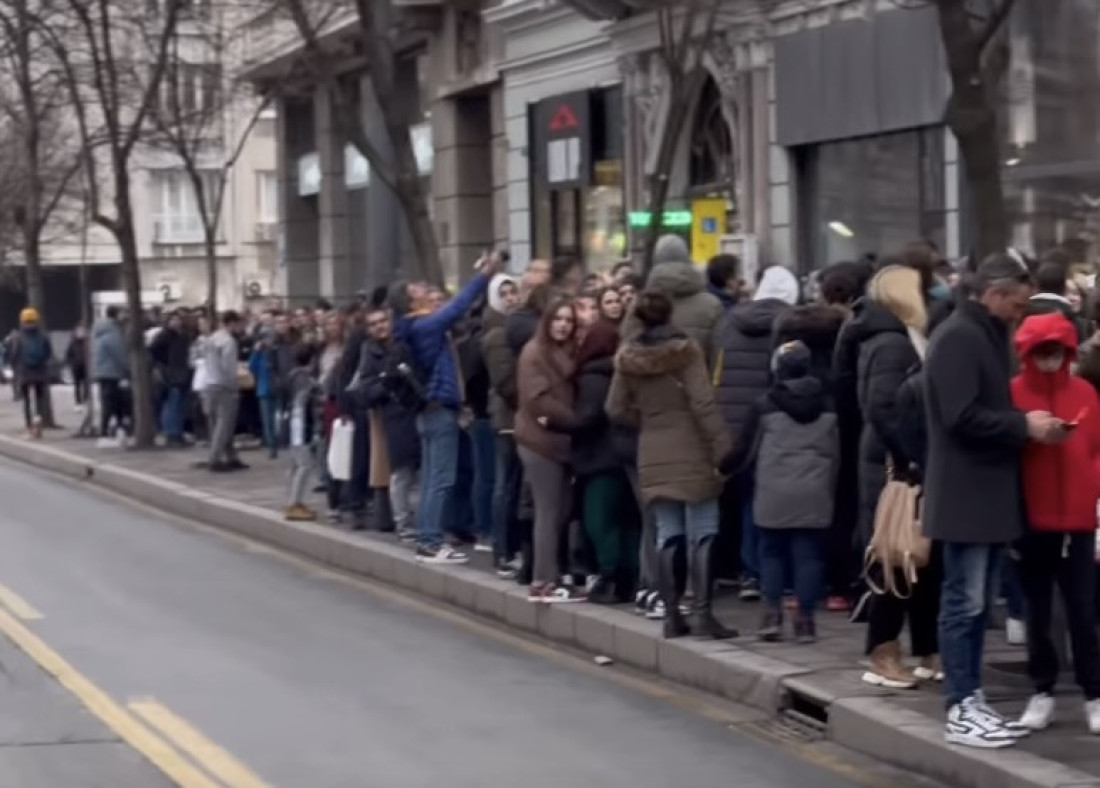 Grobari u redovima čekali na druženje sa Nanelijem