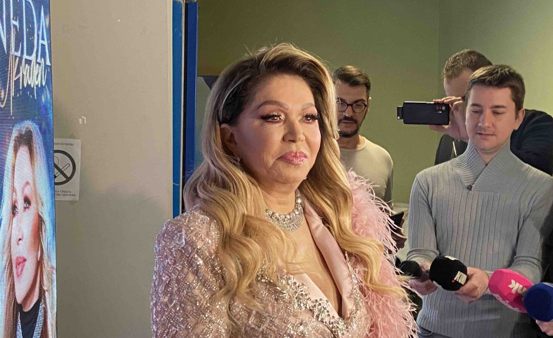 Neda Ukraden emotivna pred koncert, došli joj i unuci