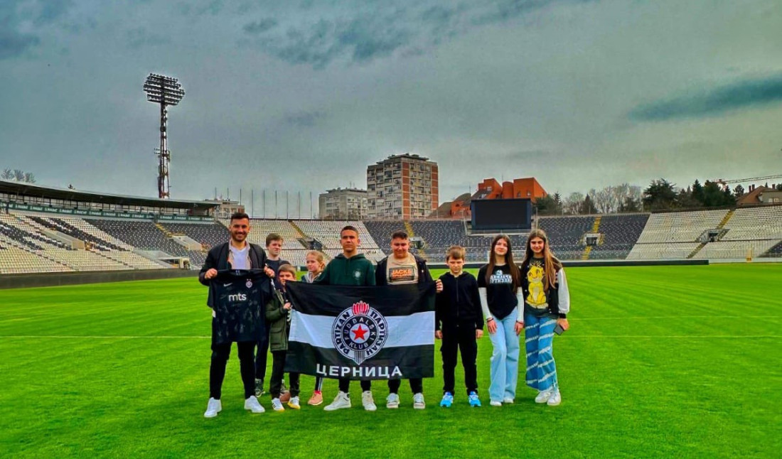 Deca sa Kosmeta obišla stadion Partizana