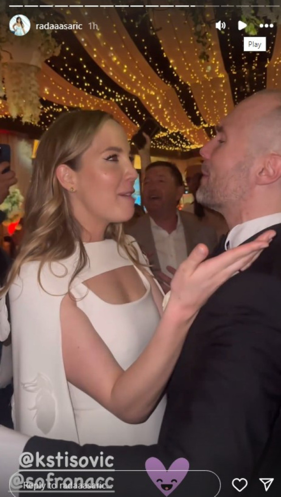 Kako izgleda svadbena torta Ace Sofronijevića