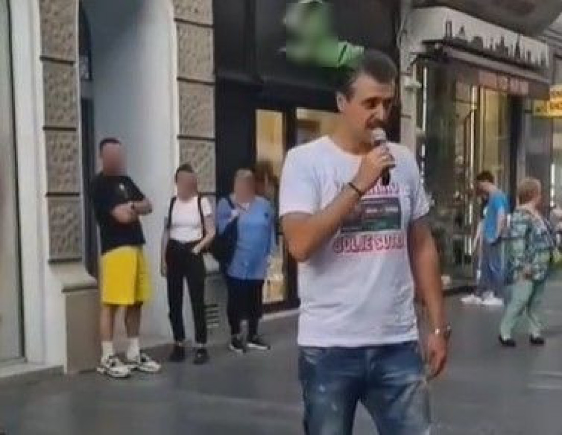 Marko Bulat peva u Knez Mihajlovoj