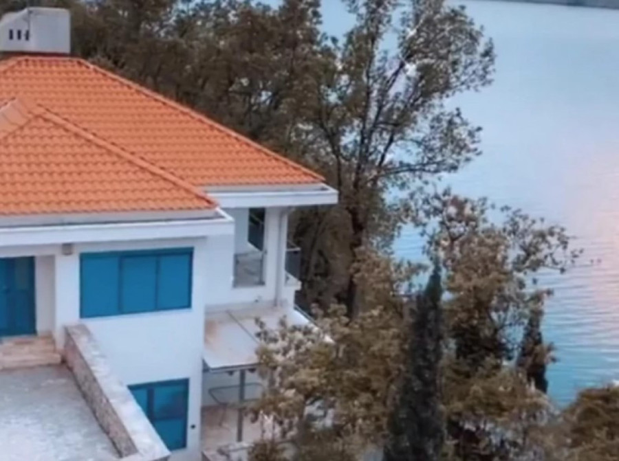 Luksuzna vila Monike Horvat na moru (FOTO)