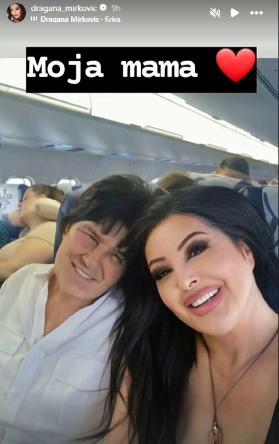 Ovo je majka Dragane Mirković! Povela ju je u Beč (FOTO)
