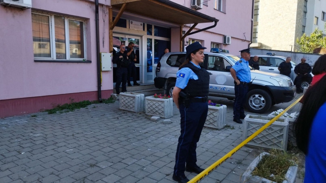 Petnaesti dan blokade srpskih institucija na severu KiM